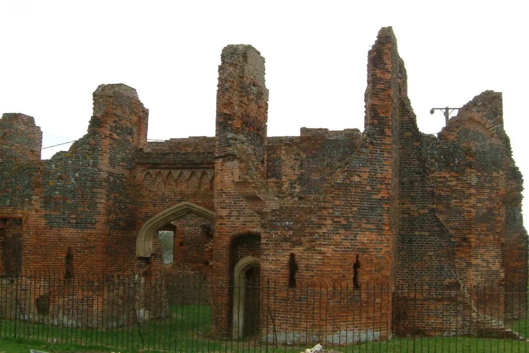 Someries Castle攻略及週邊必遊景點推薦｜雄獅旅遊