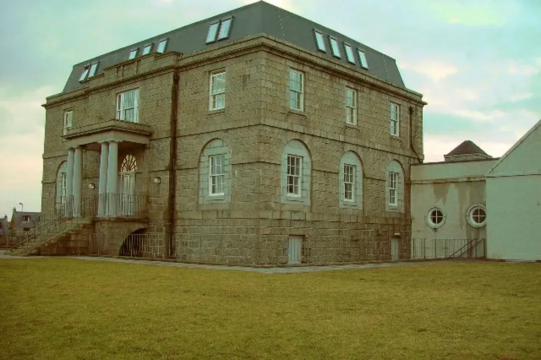 Symbister House攻略及週邊必遊景點推薦｜雄獅旅遊